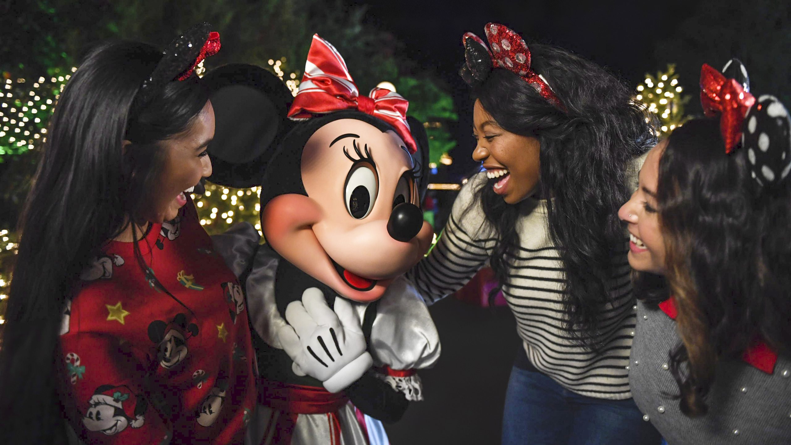 How do our East Coast Disney Program participants celebrate the ...