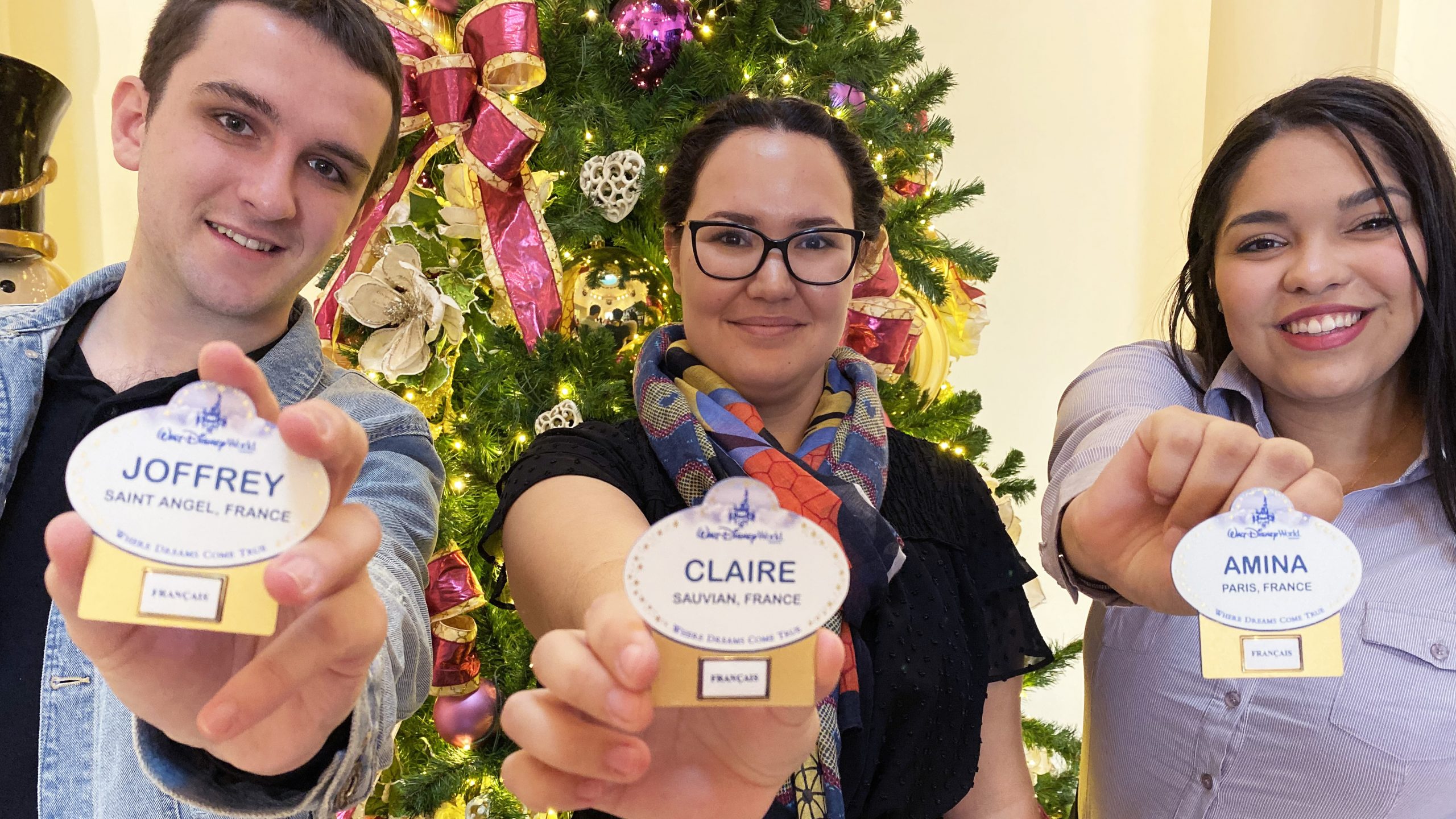 Bienvenue à Riviera Resort: Cultural Representatives part of resort's ...