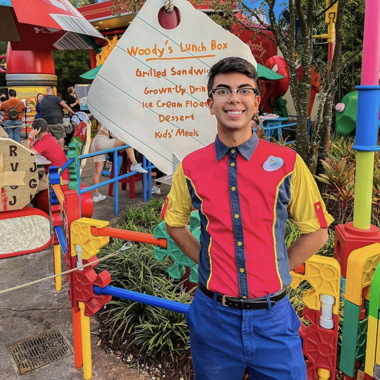 Apply now to make magic on the Disney College Program! - Life at Disney
