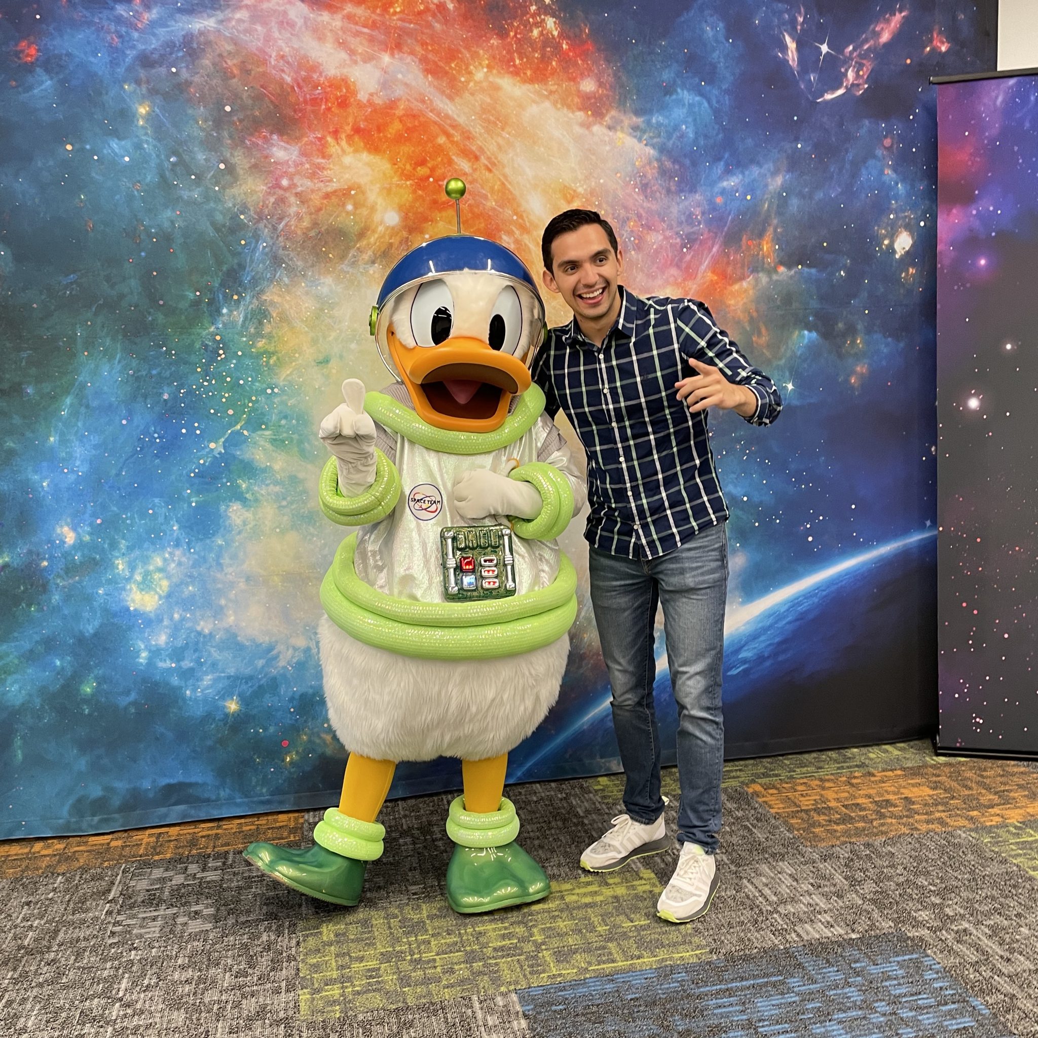 Apply now to make magic on the Disney College Program! - Life at Disney