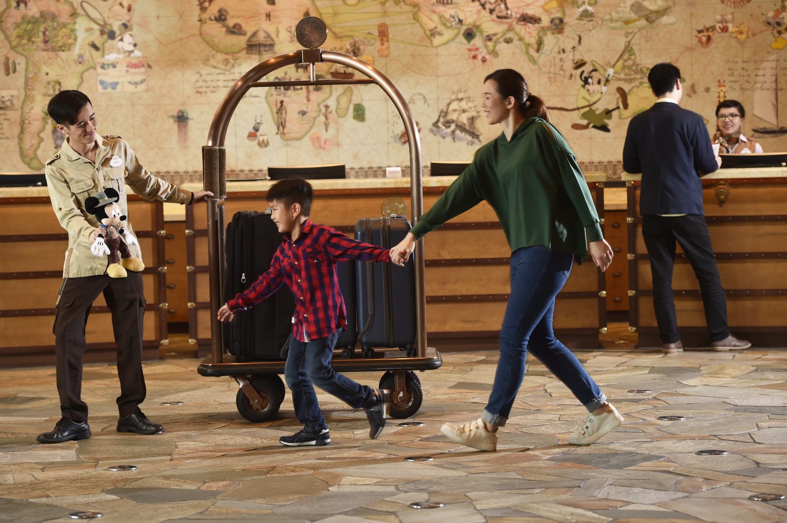 Disney College Program HKDL Roles - EN - Disney College Program Roles