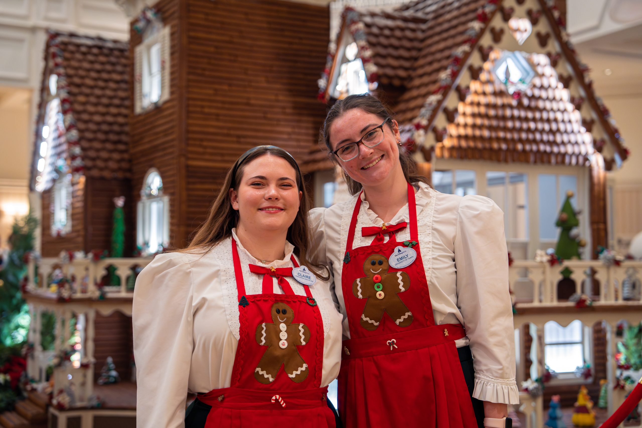 College Program Participants Spread Gingerbread Cheer - Life at Disney
