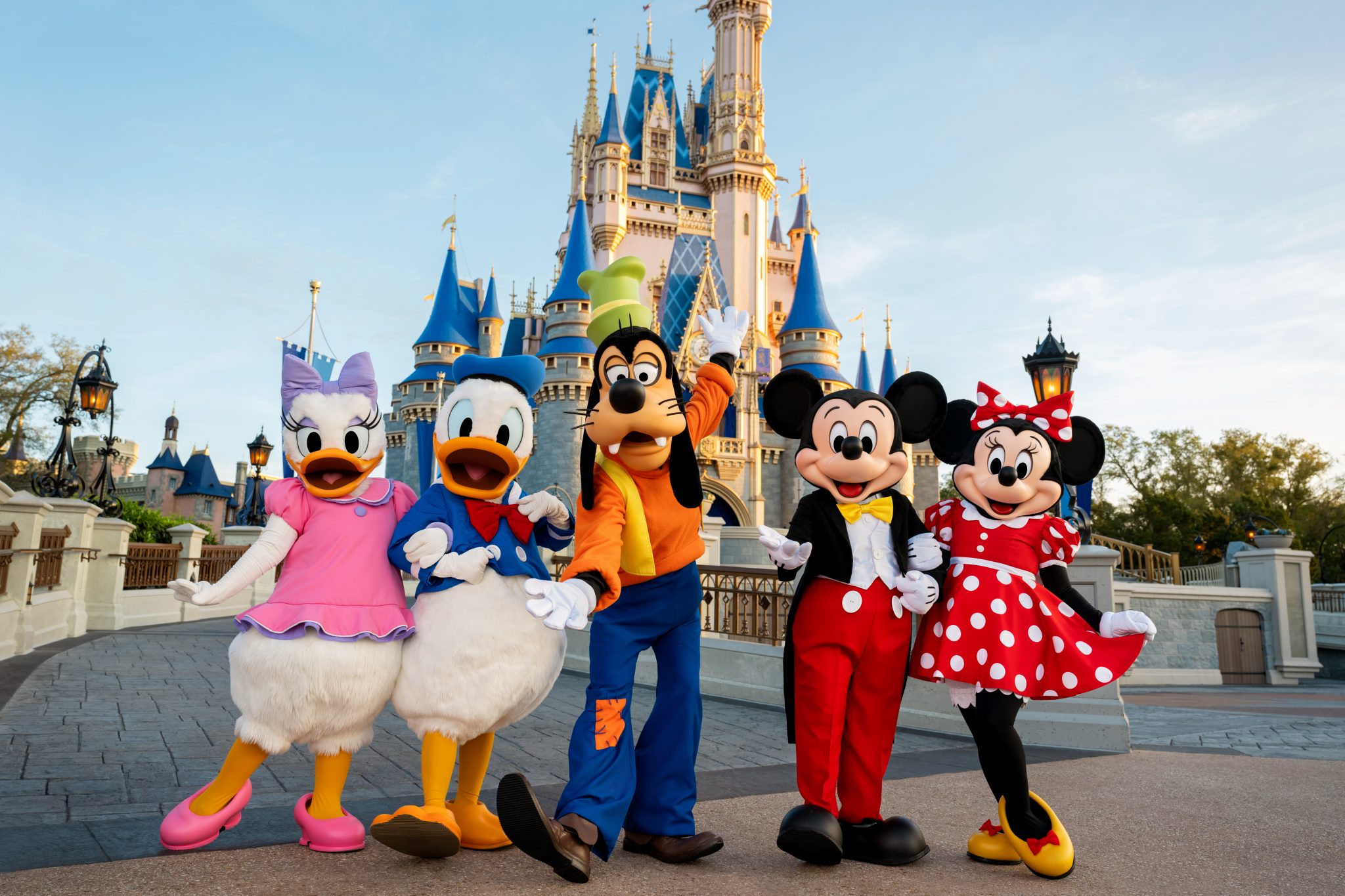 Apply now to make magic on the Disney College Program! - Life at Disney