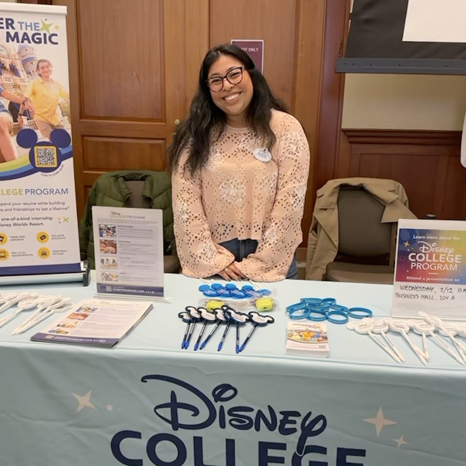 Disney Programs Representatives - Experience Disney Programs